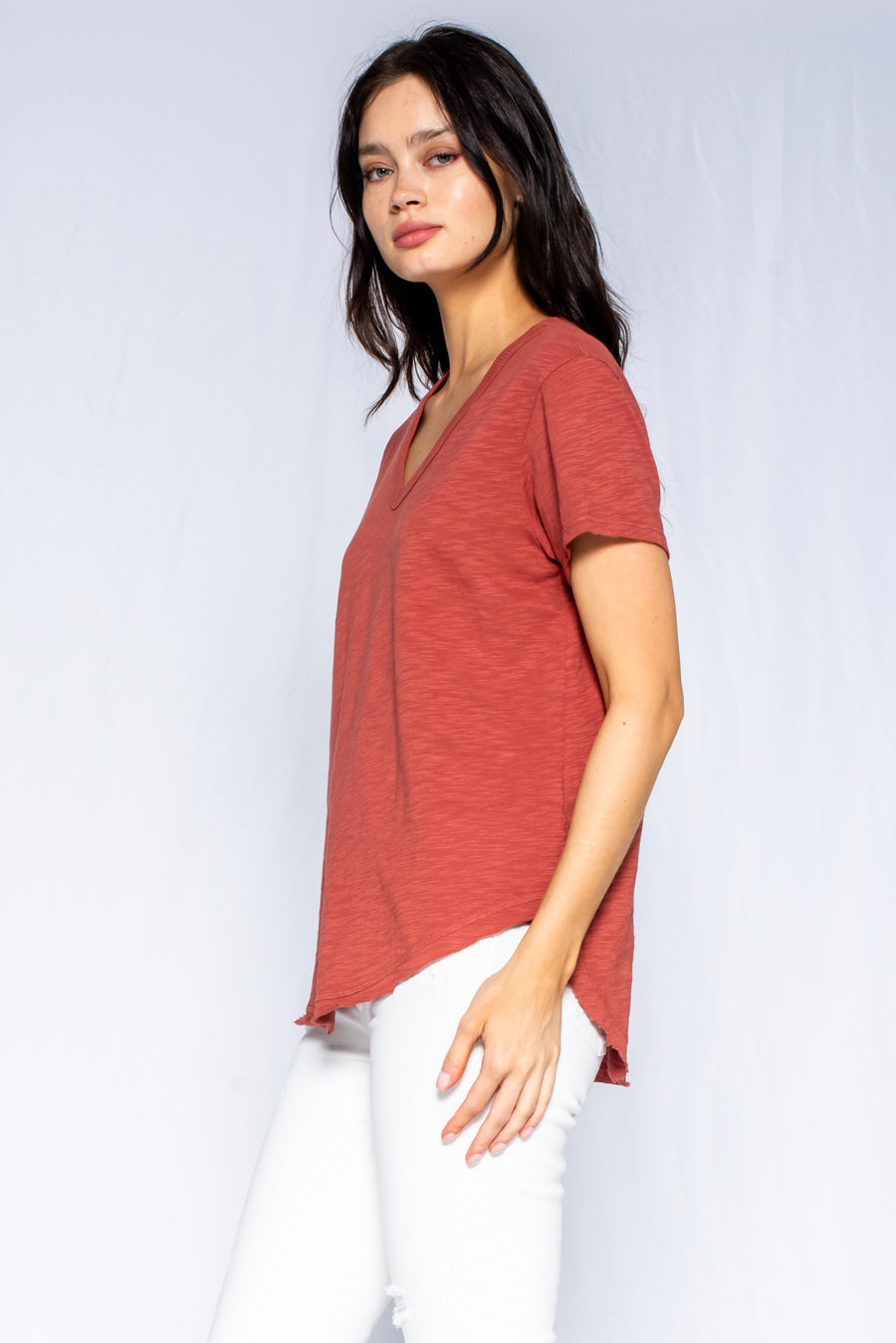 Short Sleeve Shrunken V-Neck Shirttail Top with Raw Hem – WILT